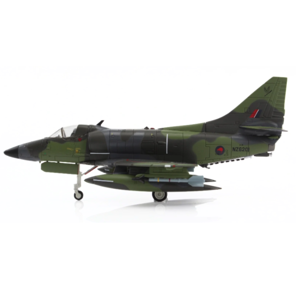 Hobby Master RNZAF A-4K Skyhawk “Lizard Scheme” NZ6201 | Pilot Shop