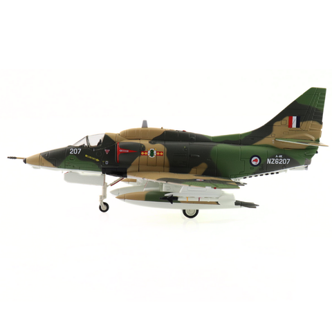 Hobby Master RNZAF A-4K Skyhawk No.75 Squadron - NZ6207 | Pilot Shop
